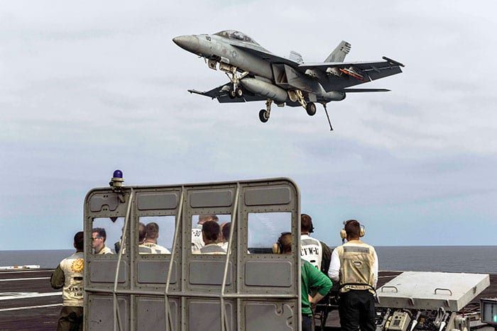 VR or Live Training on the Flight Deck | Halldale Group